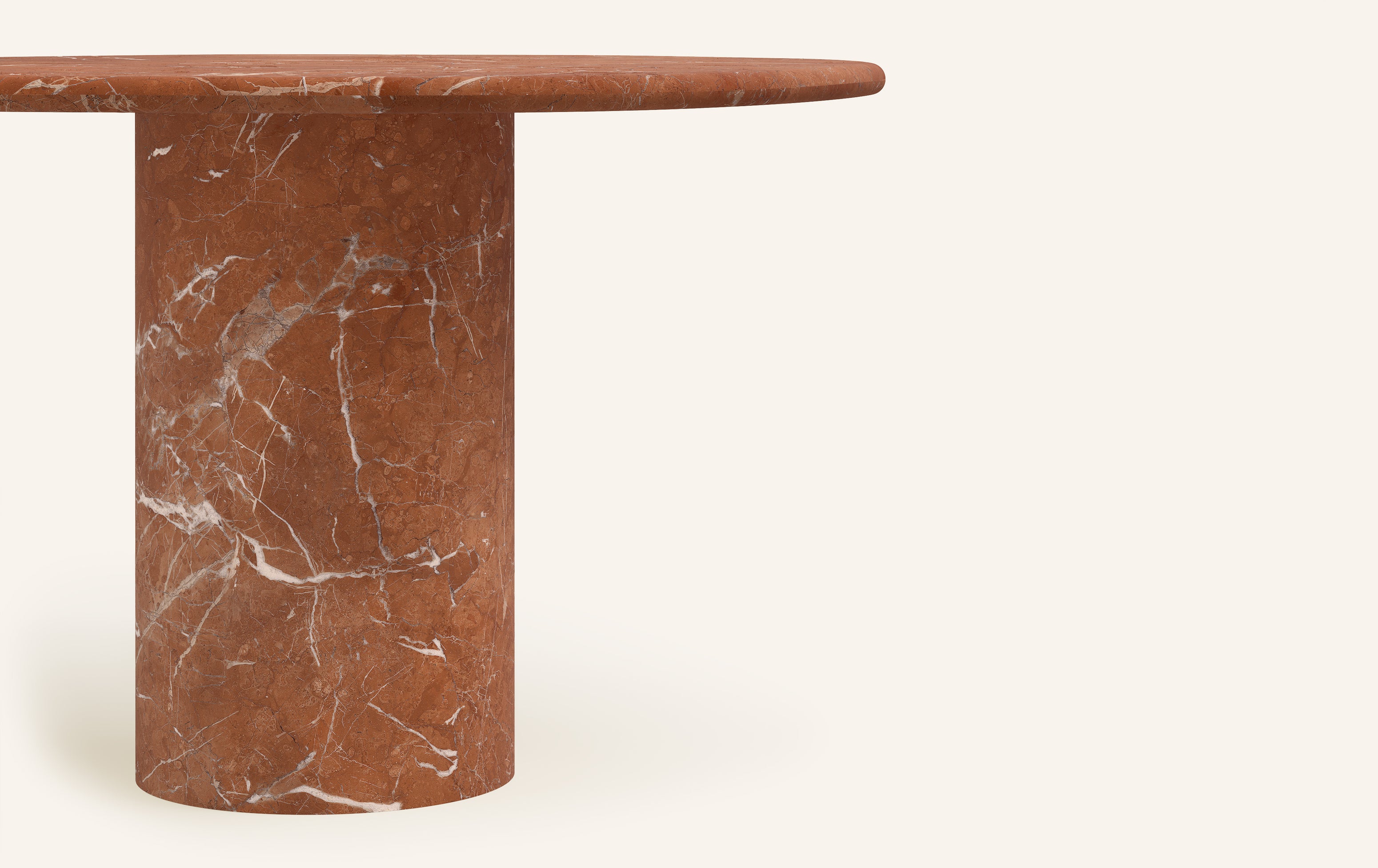 LAGO ROUND DINING TABLE